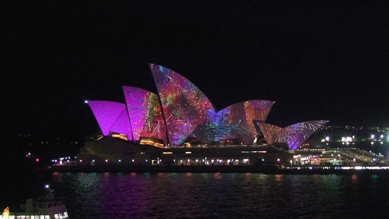 Sydney Opera House @ Vivid 2019 in 2 minutes - YouTube