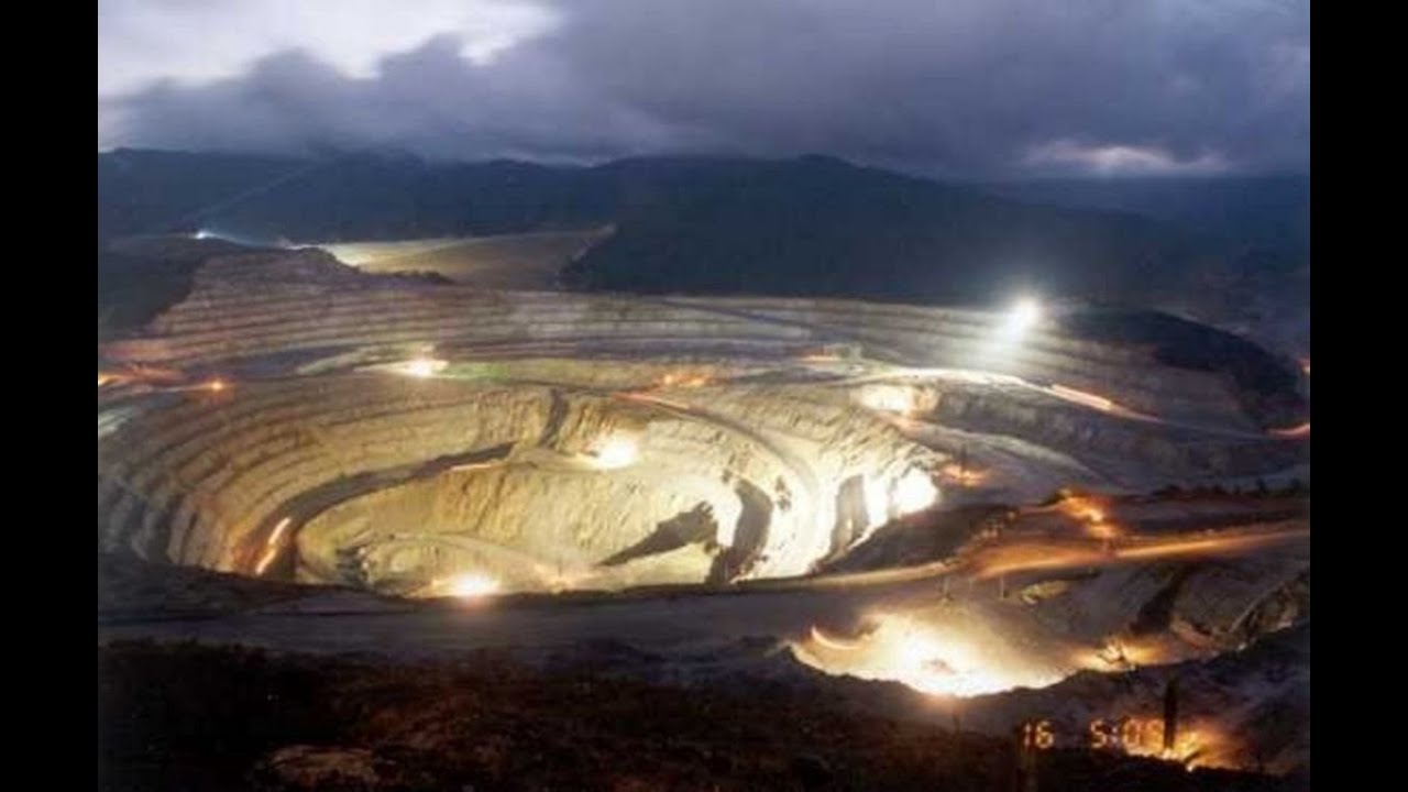grasberg – grasberg open pit copper mine – DOBR