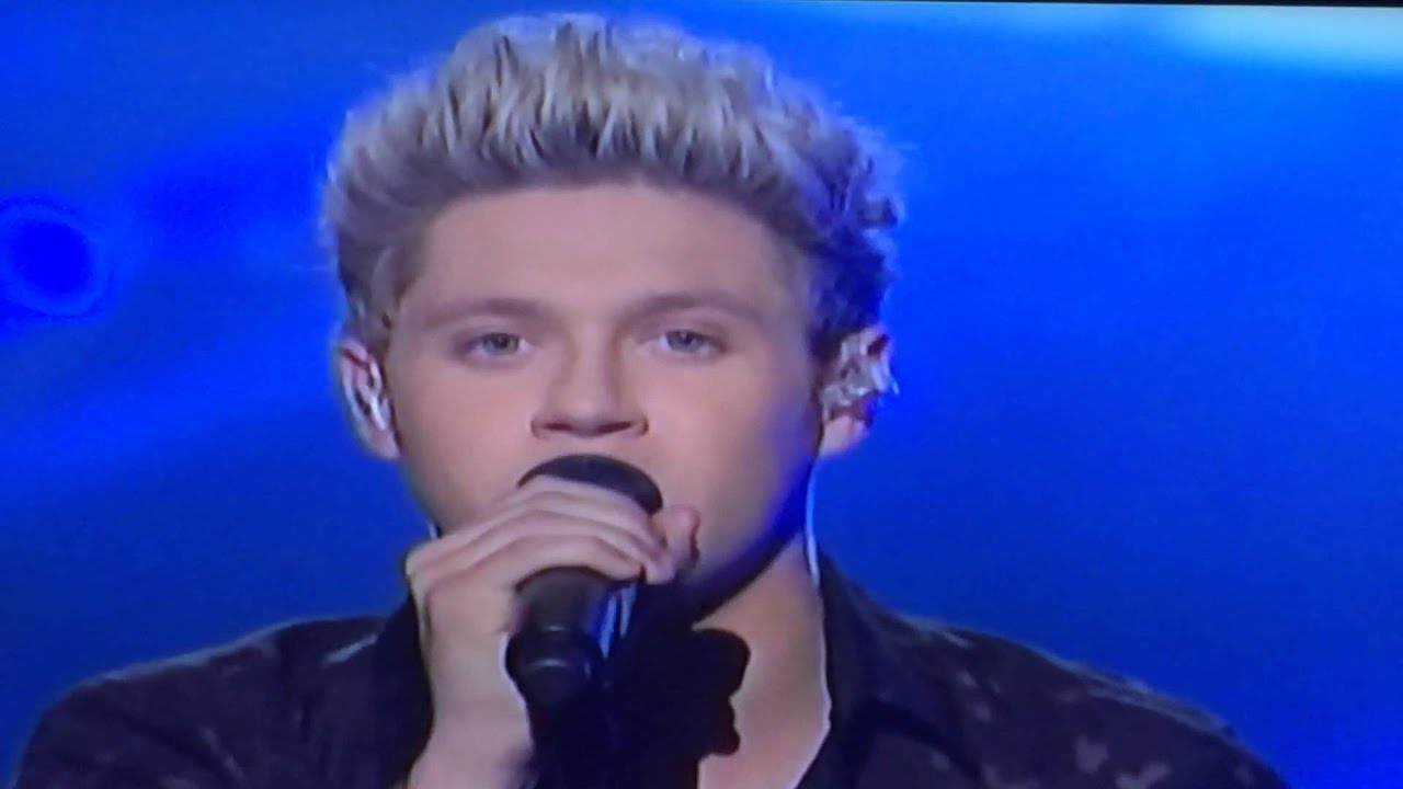 One Direction Performing Perfect at the 2015 AMAs - YouTube
