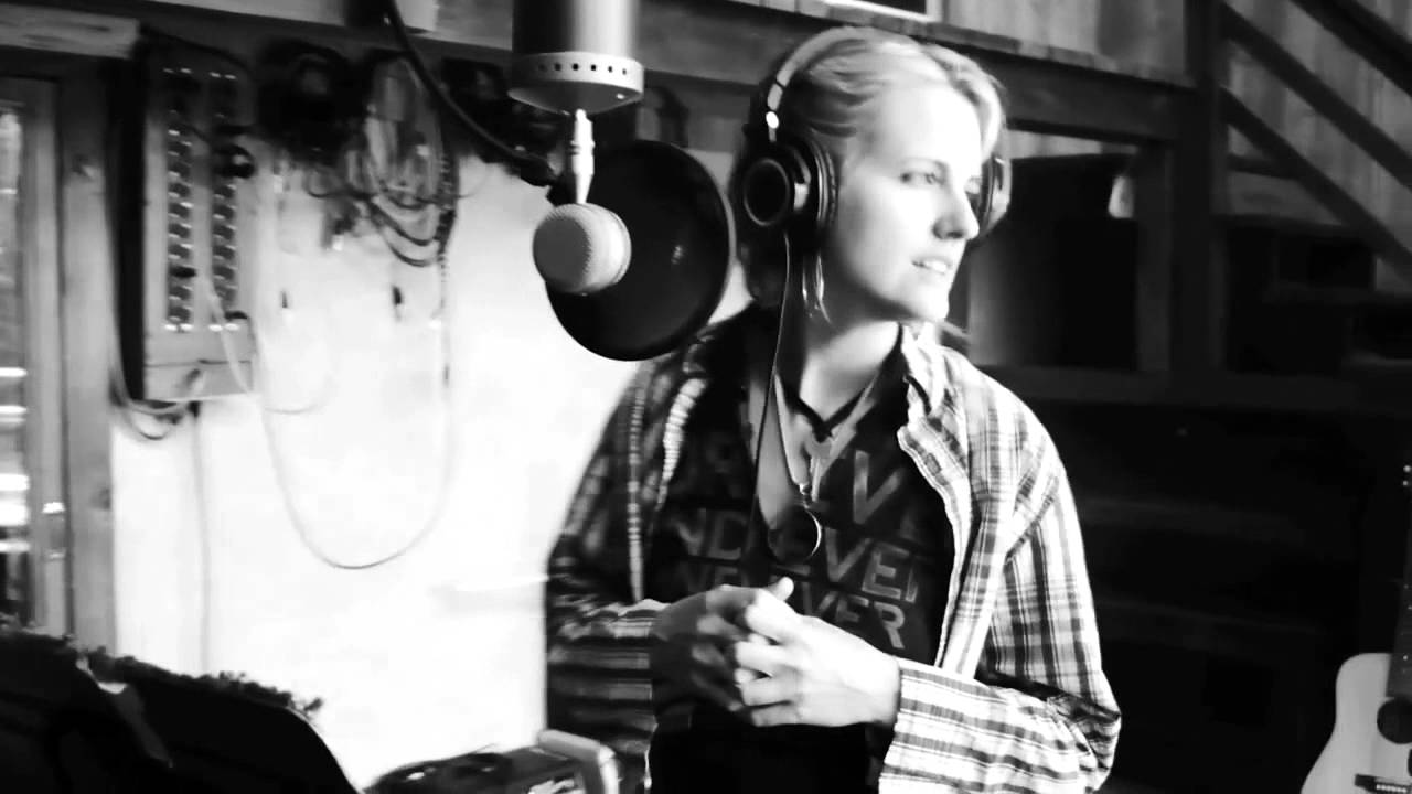 ANNE STOTT - WE ARE HERE (OFFICIAL MUSIC VIDEO) - YouTube