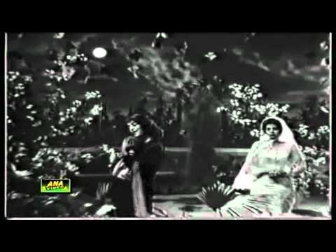 Mala begum sings Nazeer Qaiser - MOHABBAT MEIN SARA JAHAN -( INSANIYAT ...