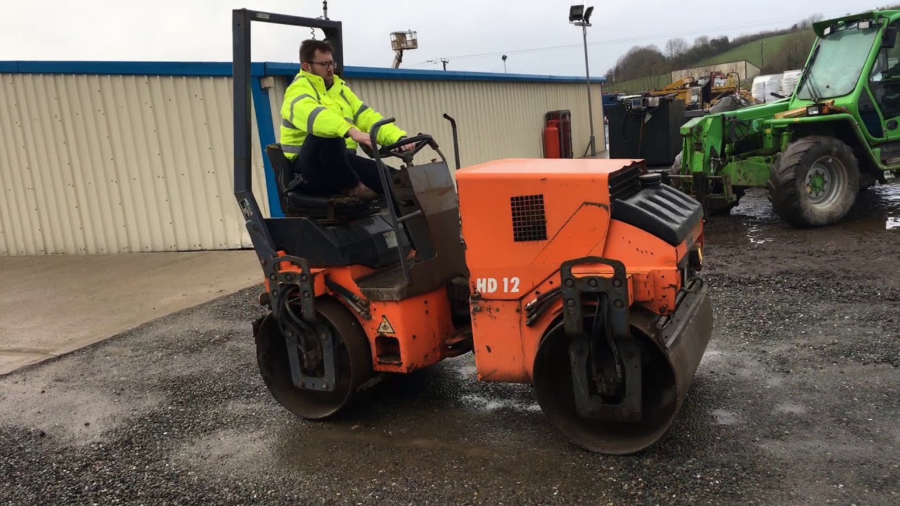 HAMM HD12 DOUBLE DRUM RIDE ON VIBRATING ROLLER - YouTube