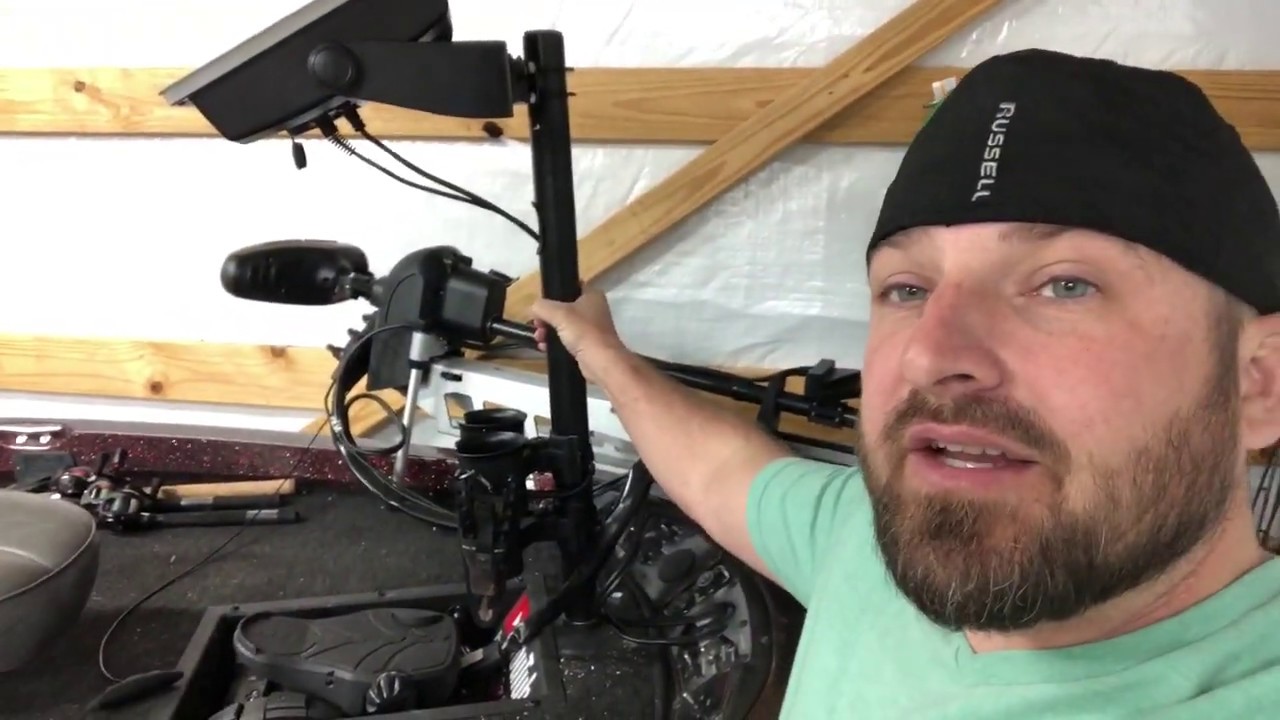 One of the best Garmin LiveScope monitor mounts made! - YouTube