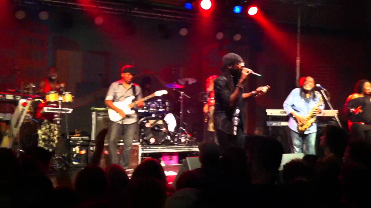 Tarrus Riley (Superman live) @ Jamdown Summer Special 16/07/2011 (DKH ...