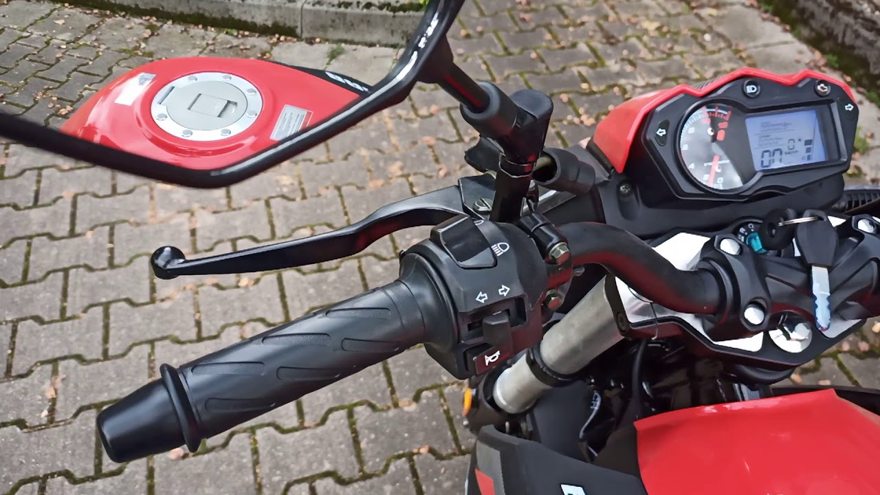 Barton FR 50 rot - YouTube