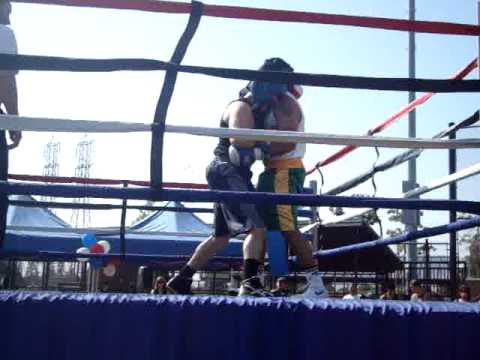 Boxing: Manuel Amaya vs Chris Barrios at Battle of the Badges 2010 ...