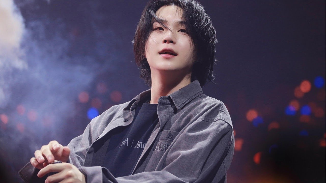 Suga broadcast WEVERSE LIVE BTS 방탄소년단이 - YouTube