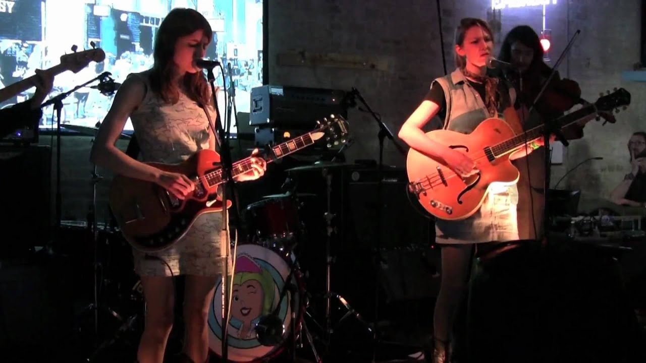 Smoke Fairies - ''Storm Song'' Live @ SXSW 2010 - YouTube