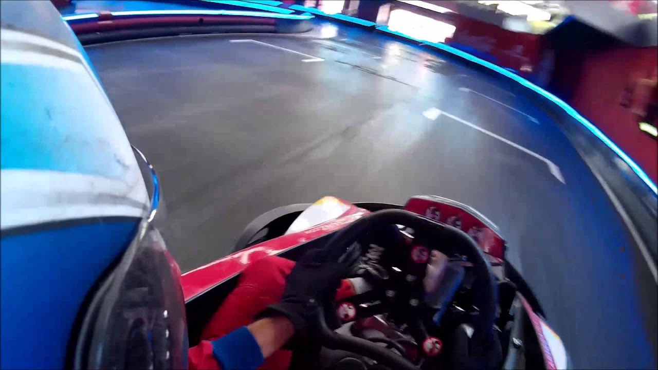 Karting Carlos Sainz || 22 Adelantamientos en 8 vueltas. - YouTube