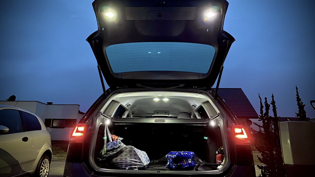 VW Golf MK7 (5G) additional trunk light demo - YouTube