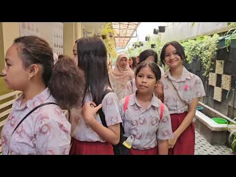 Belajar 1 hari di SMP BPI 1 Bandung - YouTube