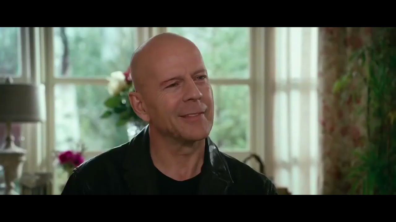 RED (2010) Official Movie Trailer - YouTube