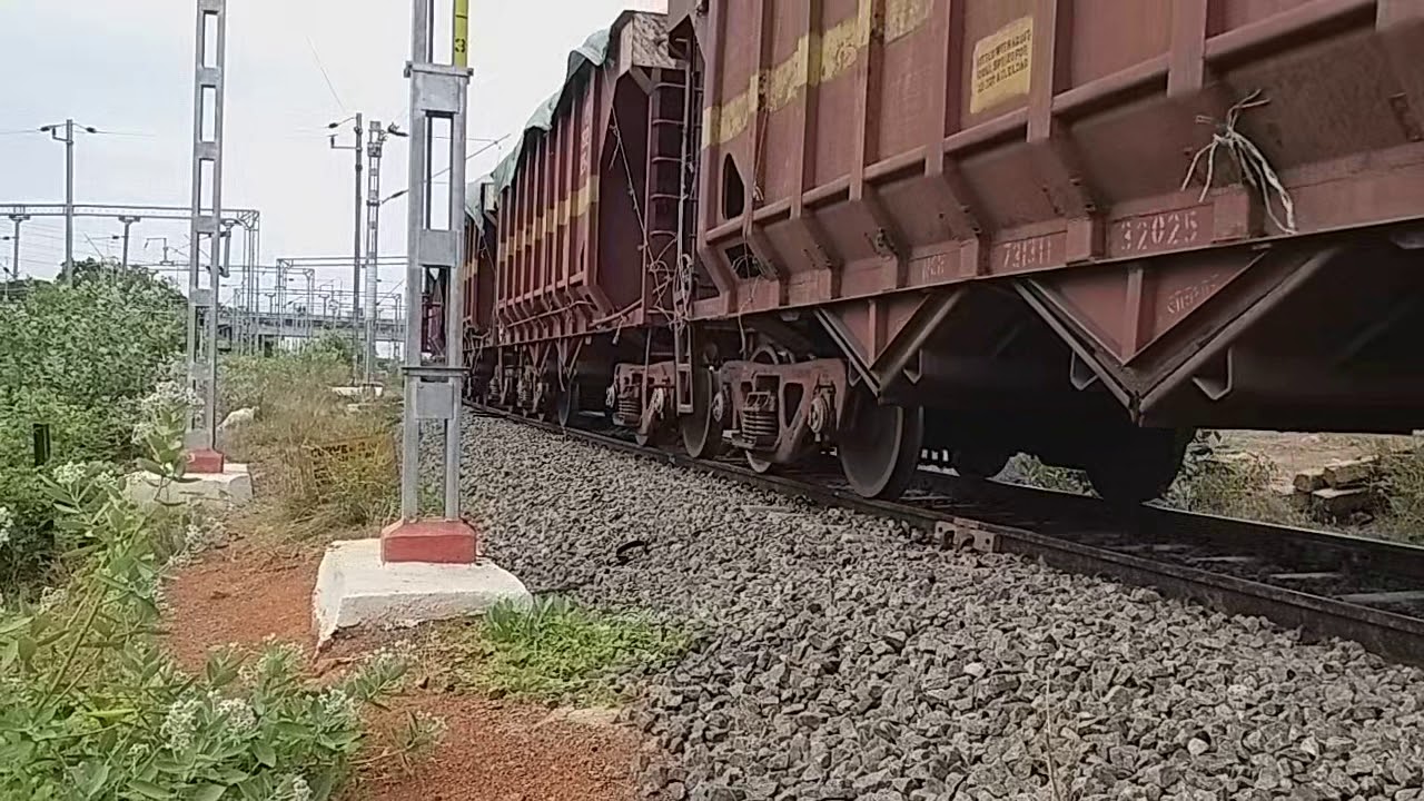 Indian Railways Freight Heavy Loaded coal wagons push pull type ...