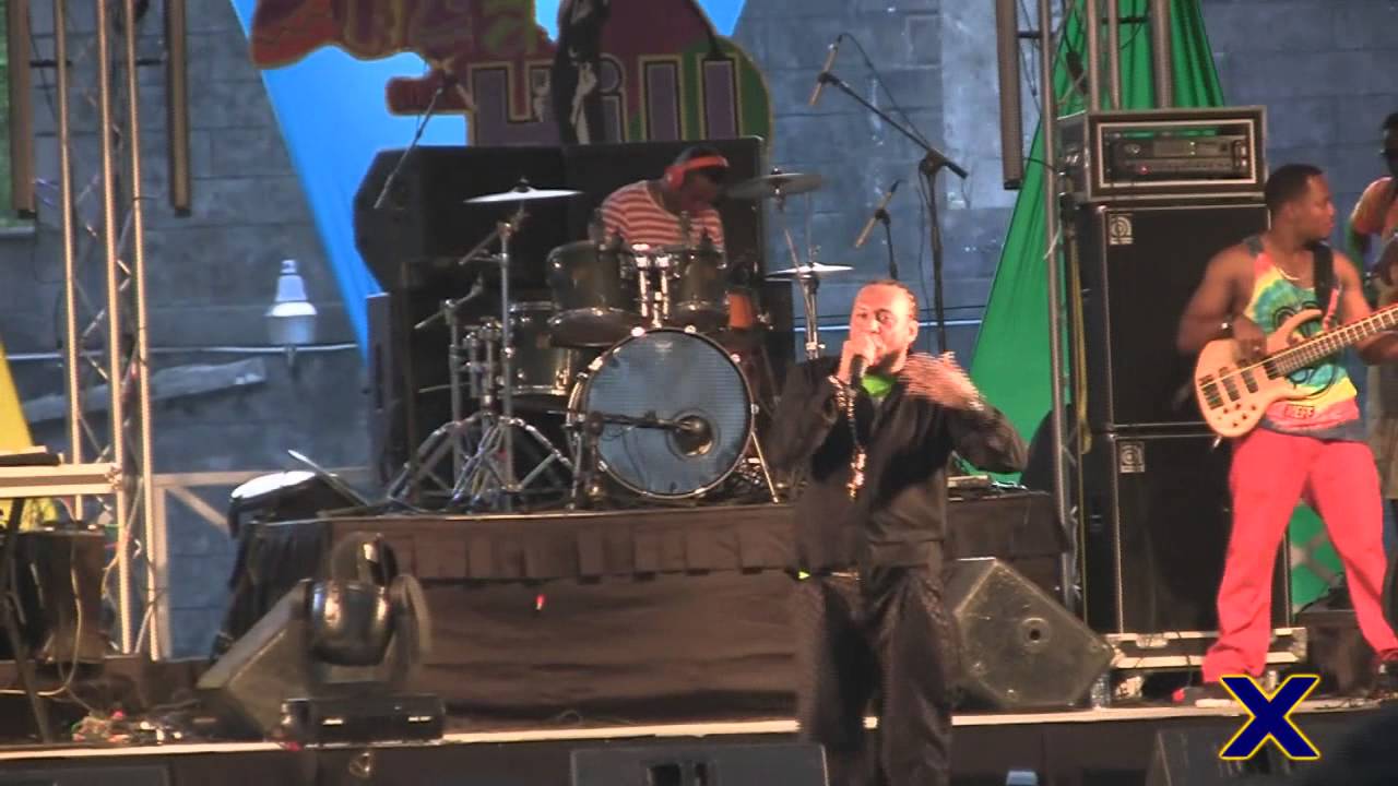 Peter Ram - De Footballer (Soca On De Hill 2014) Live! HD - YouTube