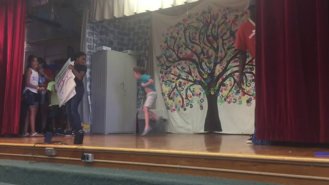 Zander in dance contest - YouTube