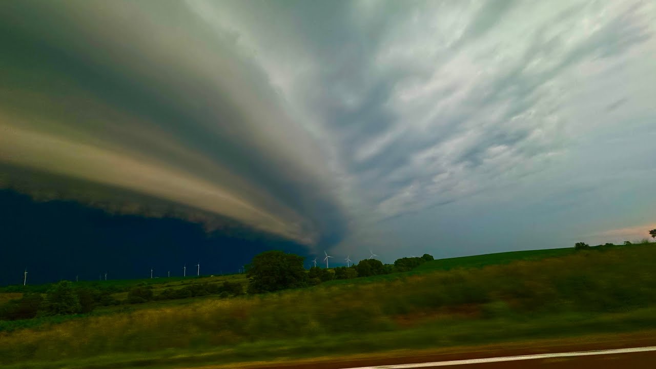 Northwest Missouri | MASSIVE Shelf Cloud & Insane Lightning Durning At Night [4K]- June 15, 2024 ...
