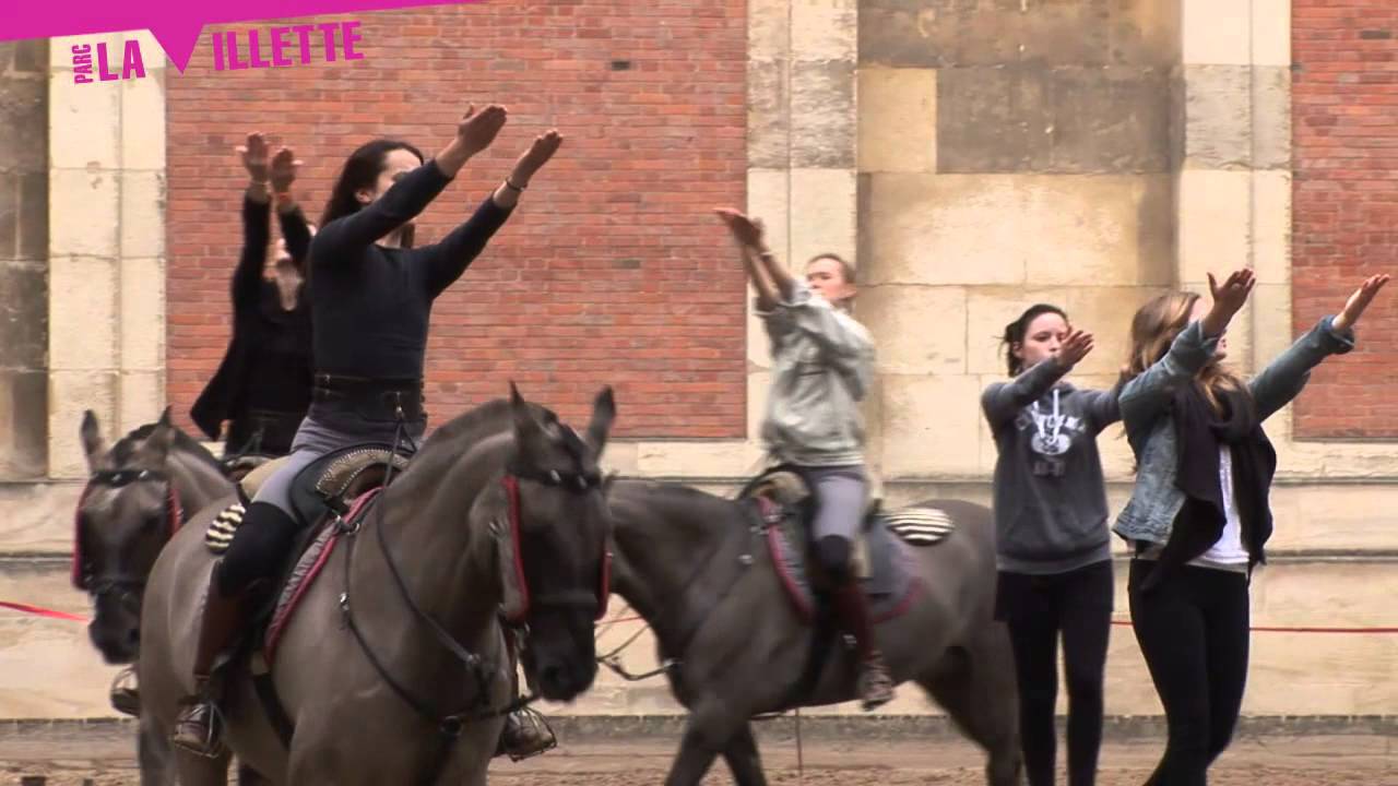 Bartabas explique l'Académie du spectacle équestre de Versailles - YouTube