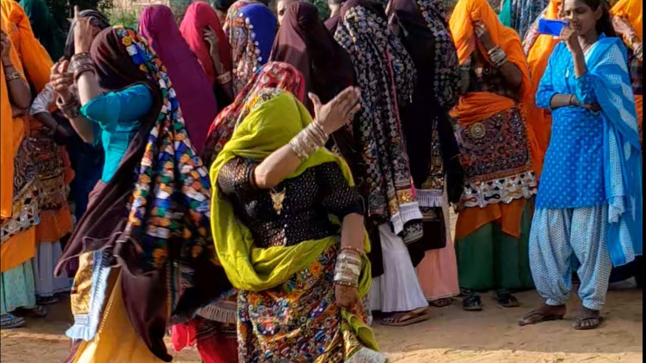 New gurjar ladies dance bhupendra khatana rasiya ledij dance # ...