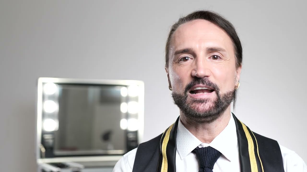 Presentazione Corsi Make up Pascal Academy - YouTube