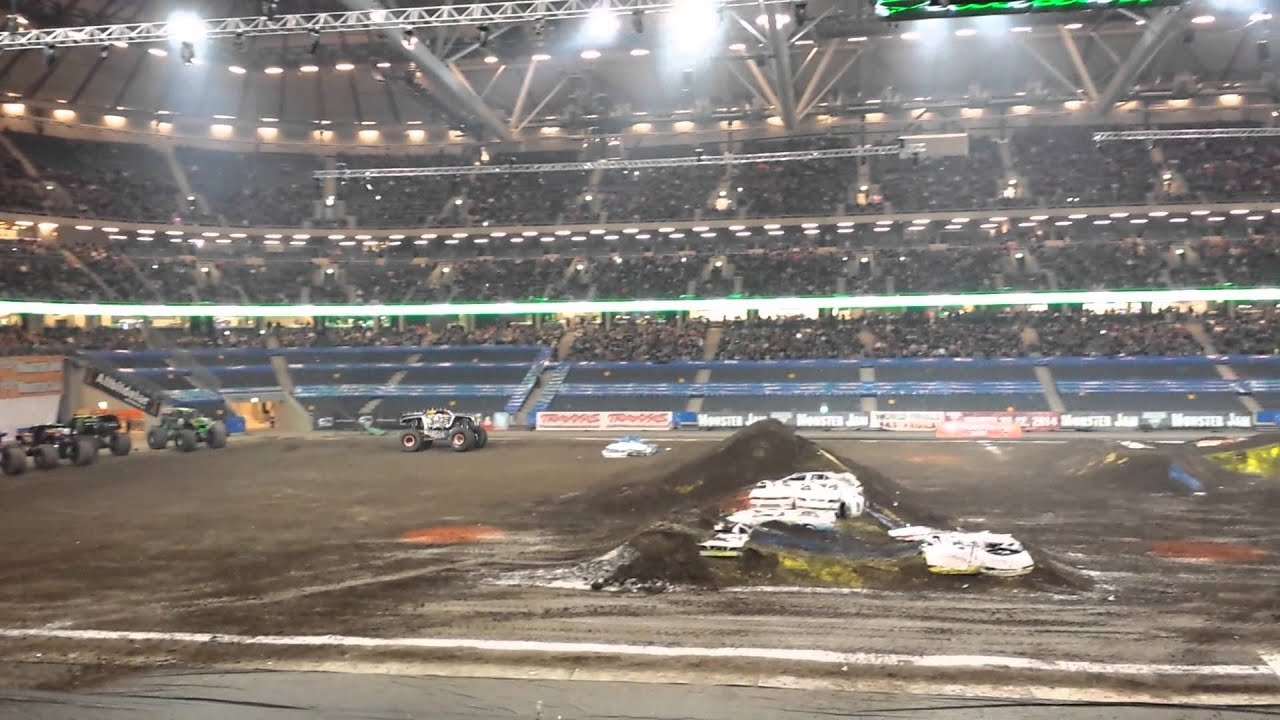Monster Jam Friends Arena 2013 Maximum Destruction - YouTube