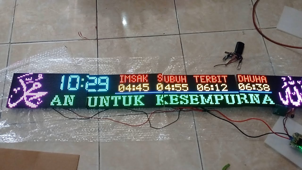 Membuat sendiri runing text jam sholat untuk masjid ternyata sangat ...