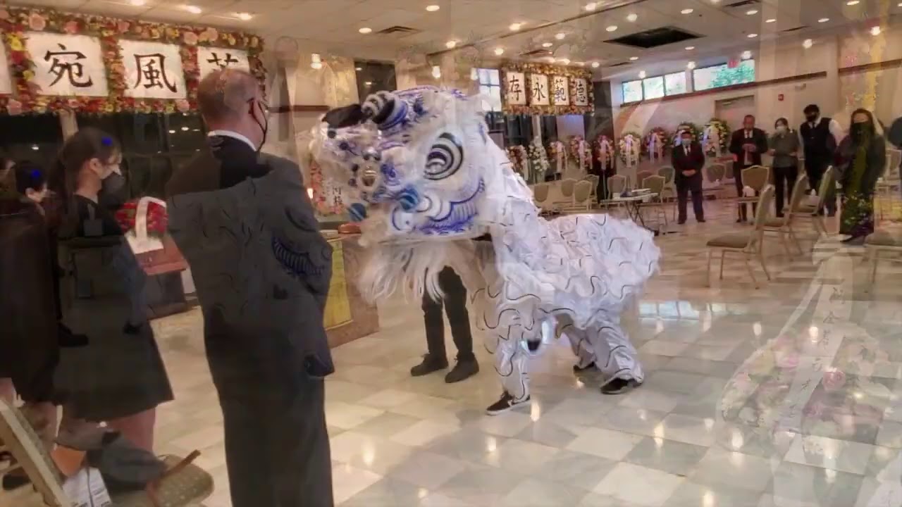 Harry Mook Funeral Lion Dance - YouTube
