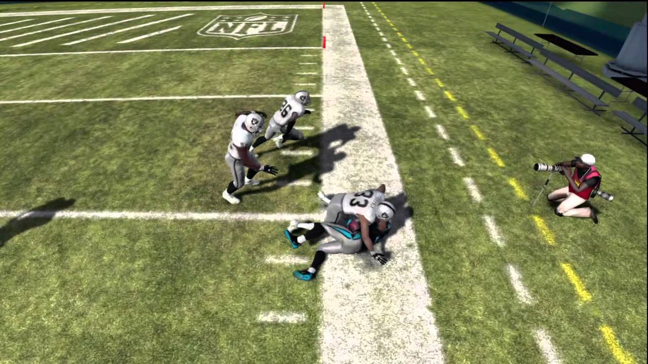 WR Screen: Singleback Y-Trips (brought to you by maddenfreestyle.com ...