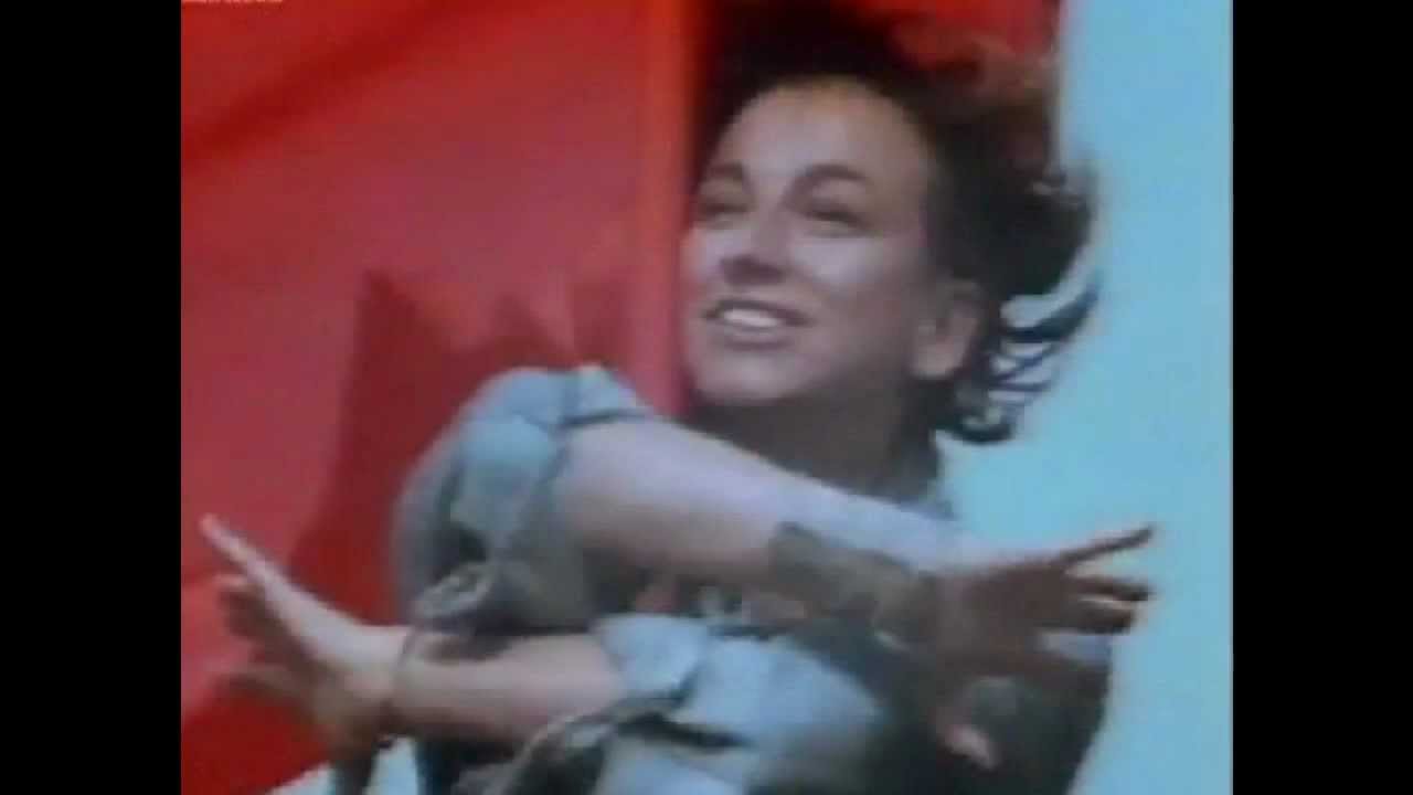 YOU'RE SO VAIN - CARLY SIMON (Gianna Nannini) - YouTube