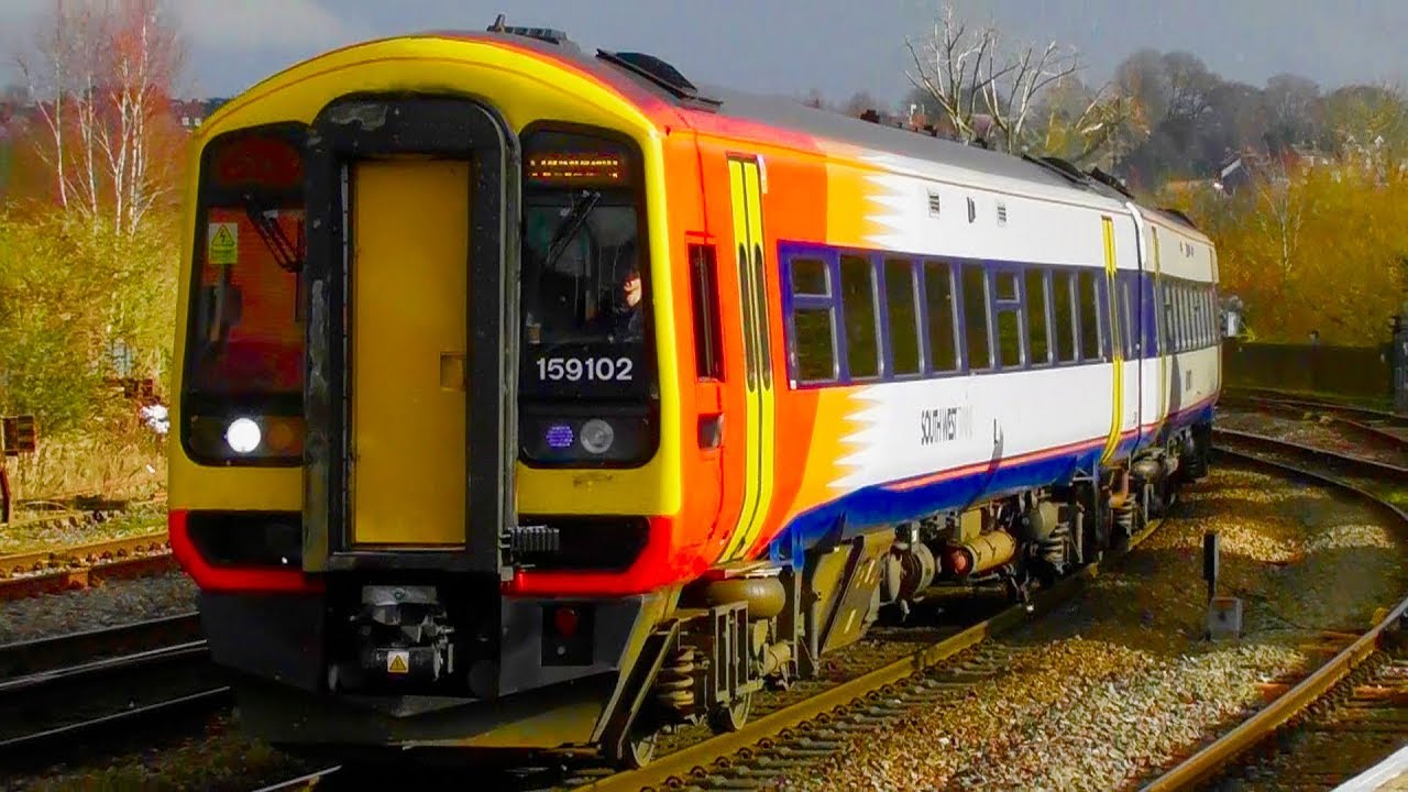 SWR Class 159s/158s - 159102 + 159017 + 158888 + 158886 10 Car Lash Up ...