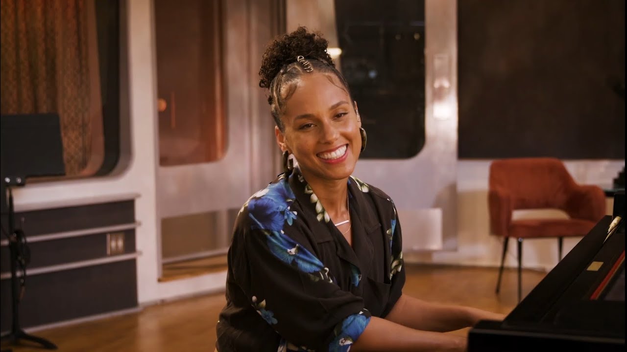 Alicia Keys Smile