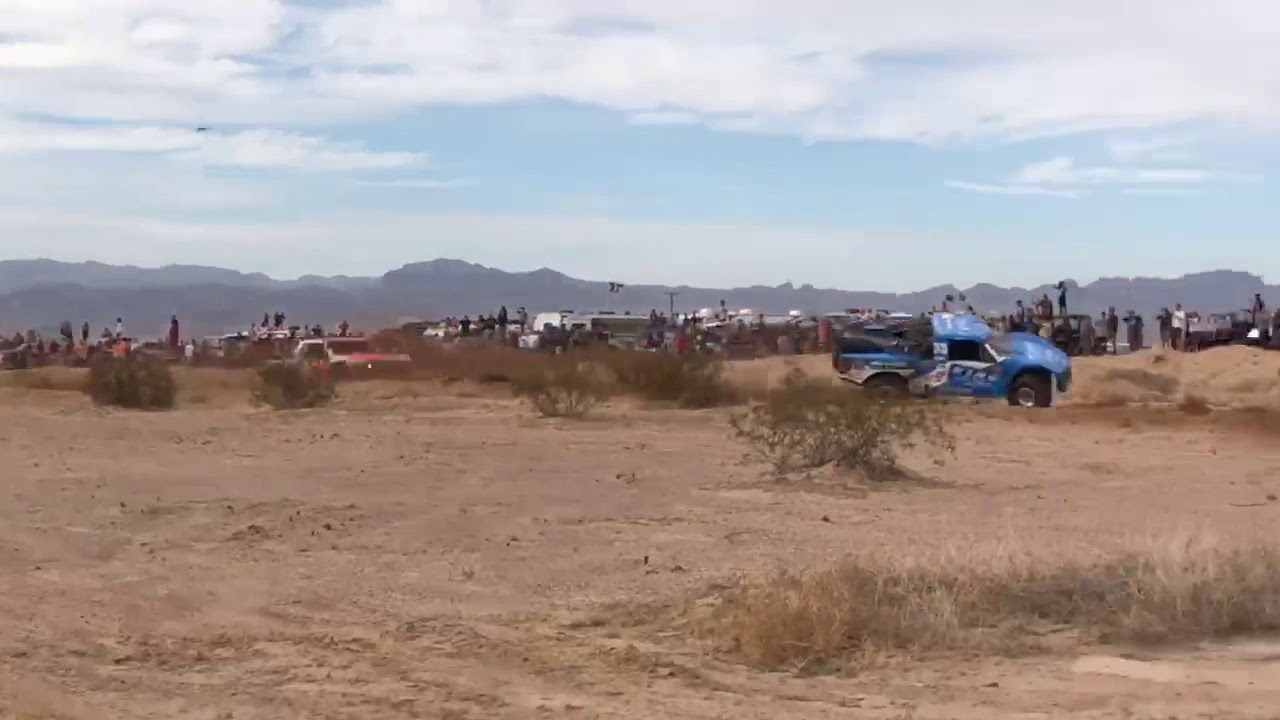 Jason Voss crash Desert Challenger Race!!! - YouTube