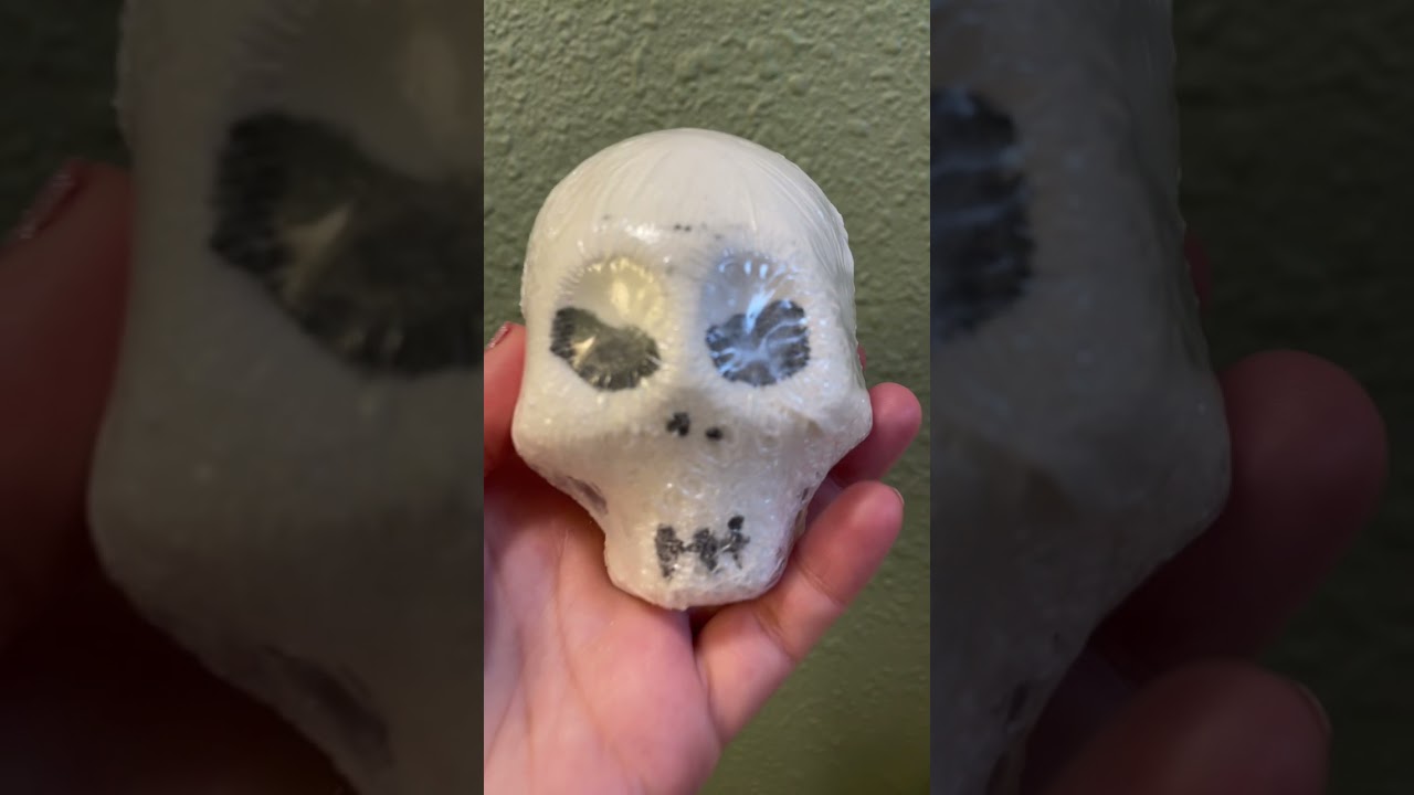 Doing today from pearl bath bombs called Boo bomb - YouTube
