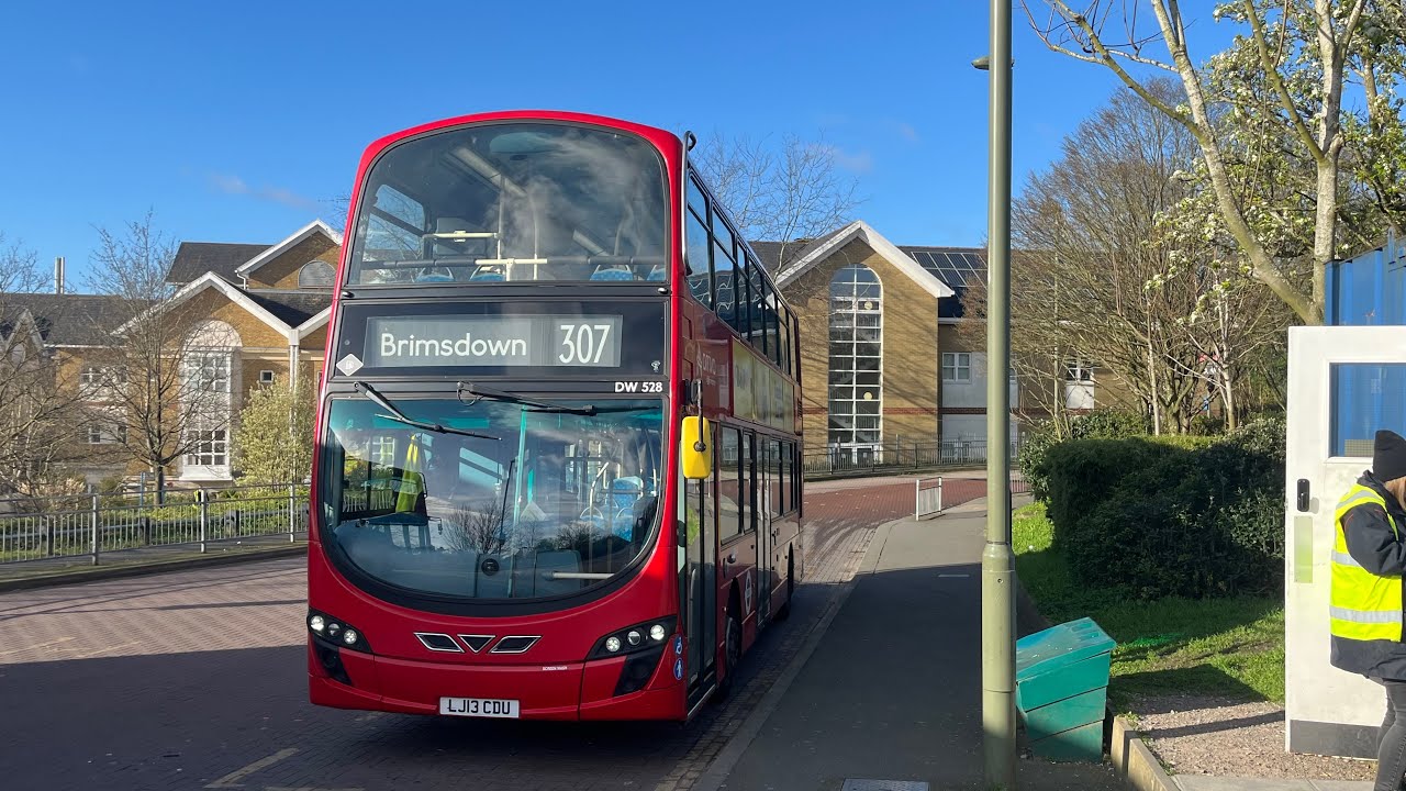 London bus route 307- Brimsdown to Barnet Hospital - YouTube