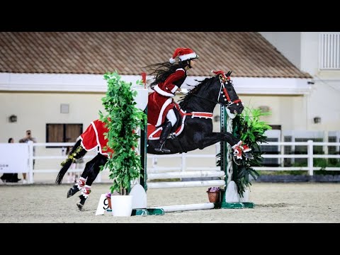 CHRISTMAS SHOW JUMPING COMPETITION - YouTube