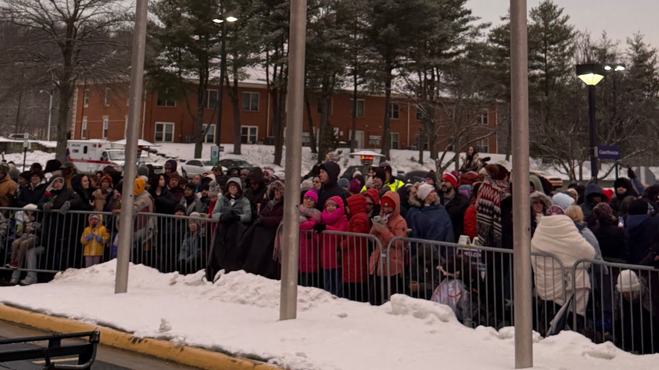 Walk For Peace Live at Stanford VA County Courthouse - YouTube