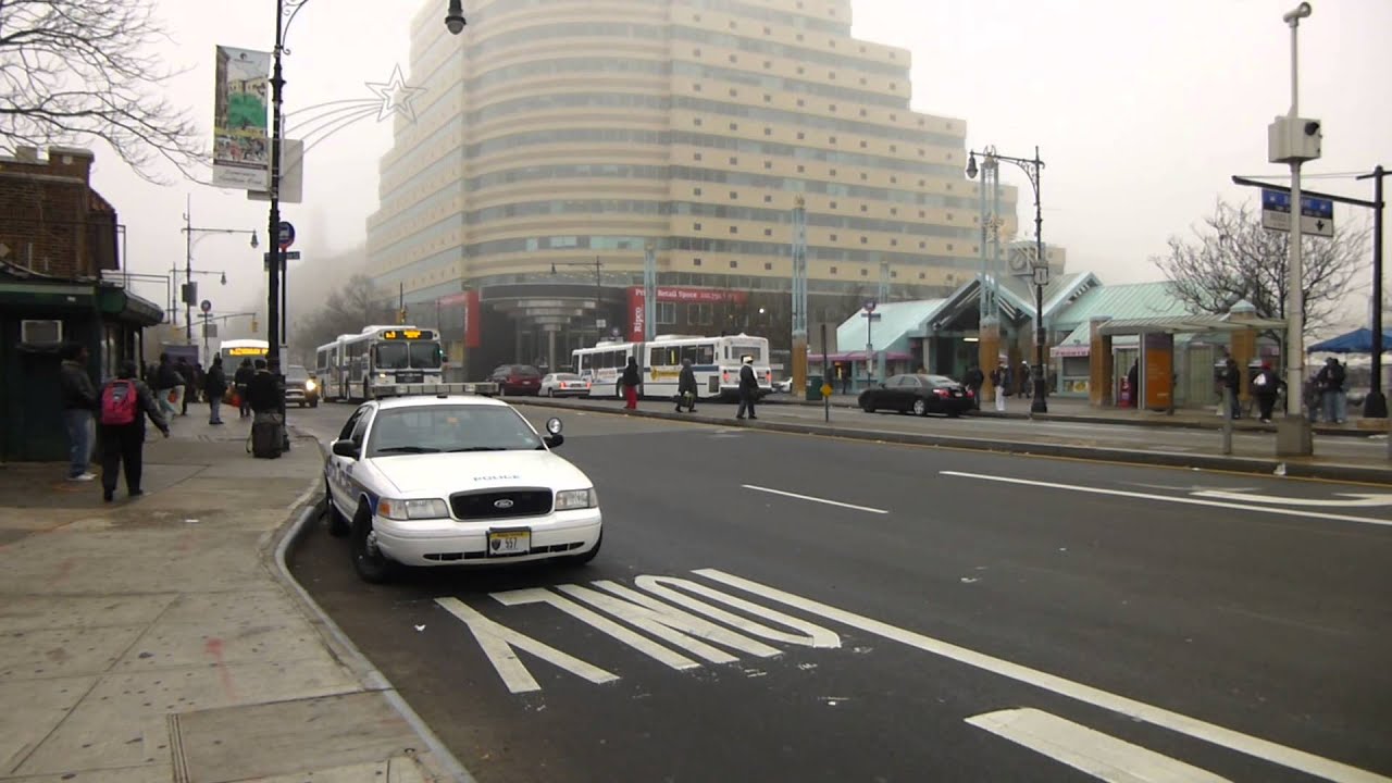 MTA New York City Transit D60 Articulated Bus on BX9 - YouTube