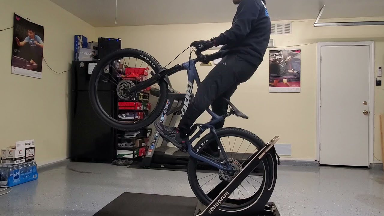 MTB Hopper balance machine - day 7 - meerkat - YouTube