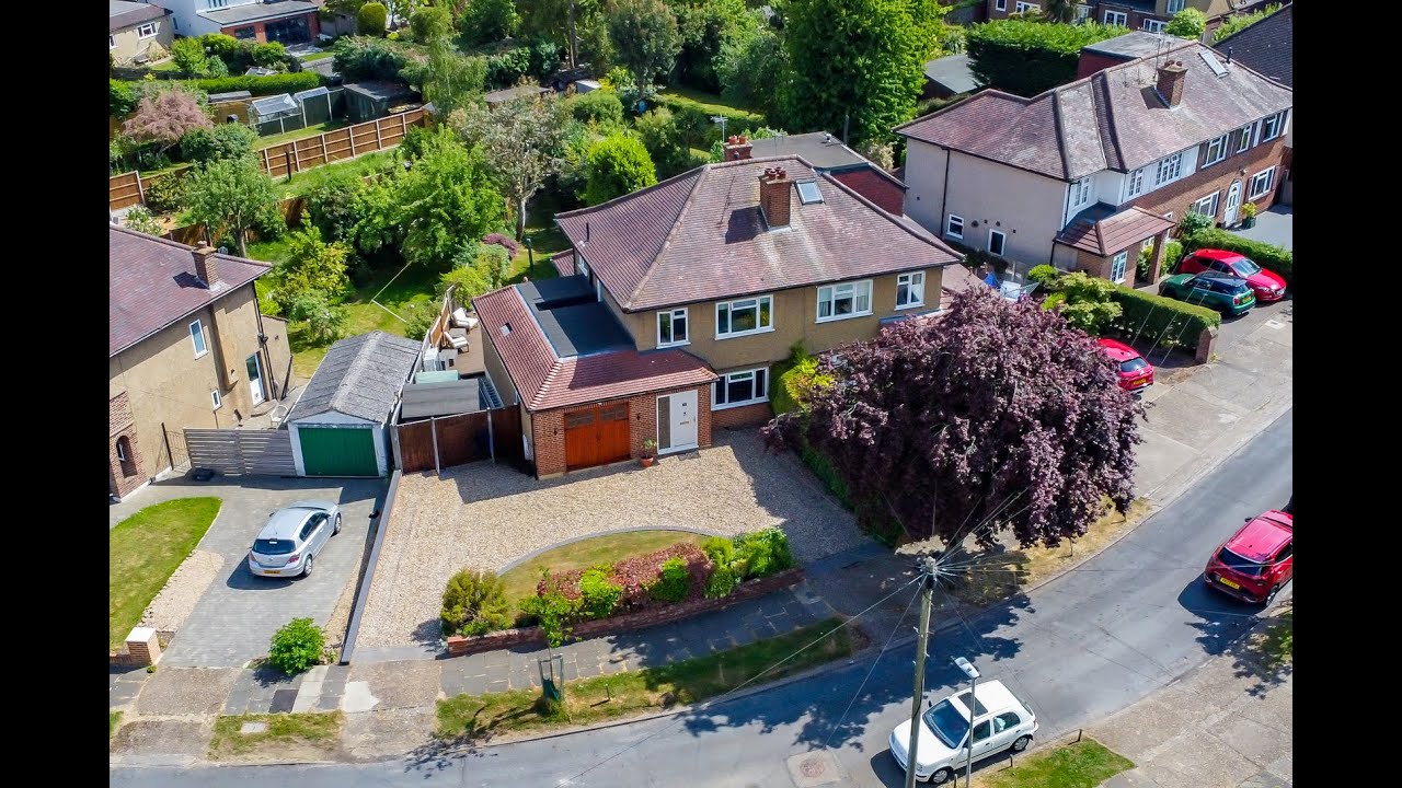 Queens Crescent - YouTube