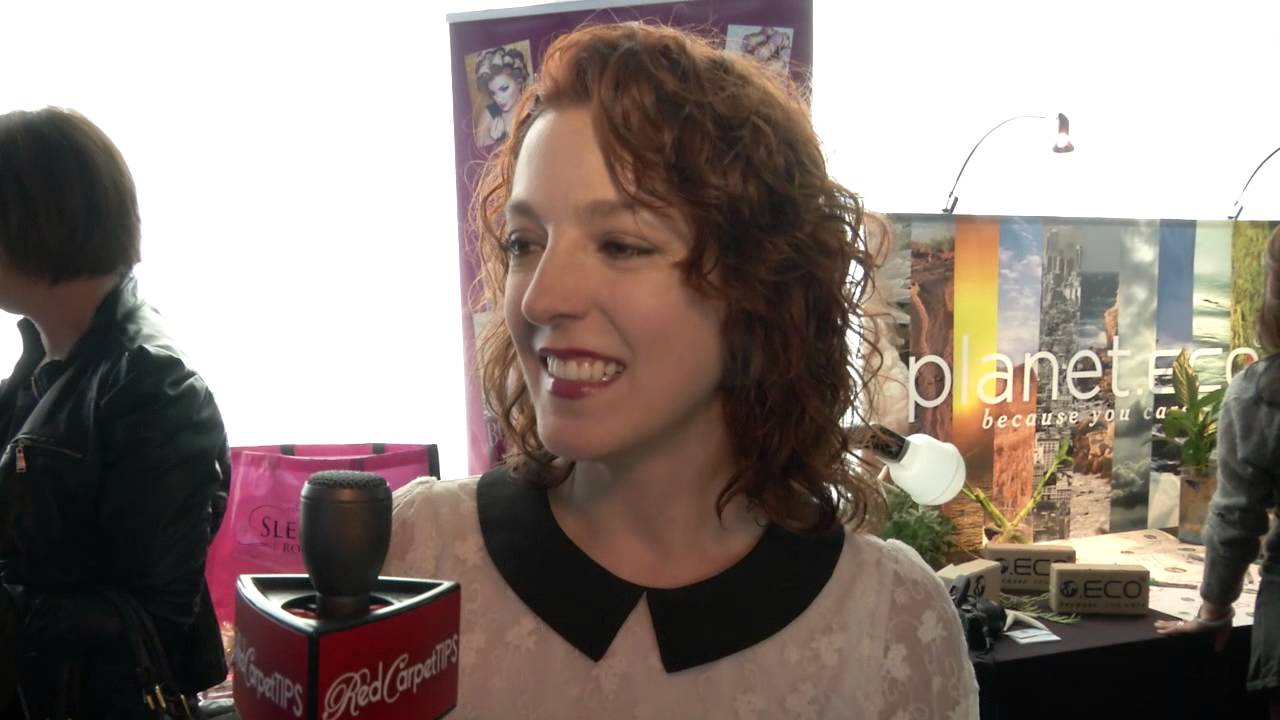 Megan Hayes from 'The Hunger Games: Catching Fire" Film Shares Beauty ...