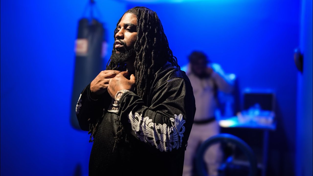 Rooga Ft King Louie - Uh (Official Music Video) - YouTube