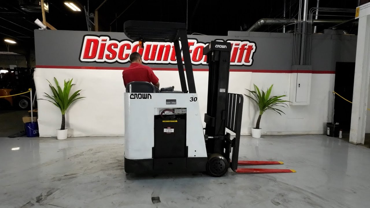 CROWN RC3020-30 3,000 lb Electric #8545 - Docker for Sale - YouTube