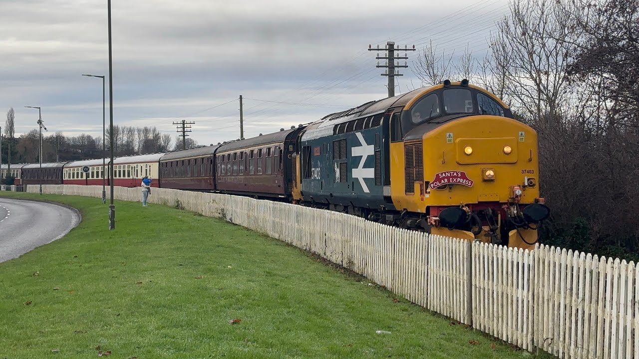 37403 and 80105 at bo,ness - YouTube