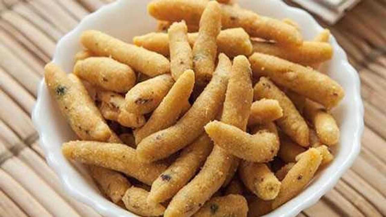 Pepper Karasev | Easy Diwali recipes | How to make Karasev - YouTube