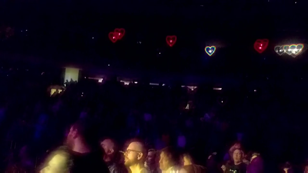 Phish - 2017-12-31- Xylobands from the Heart Dimension during Loving ...