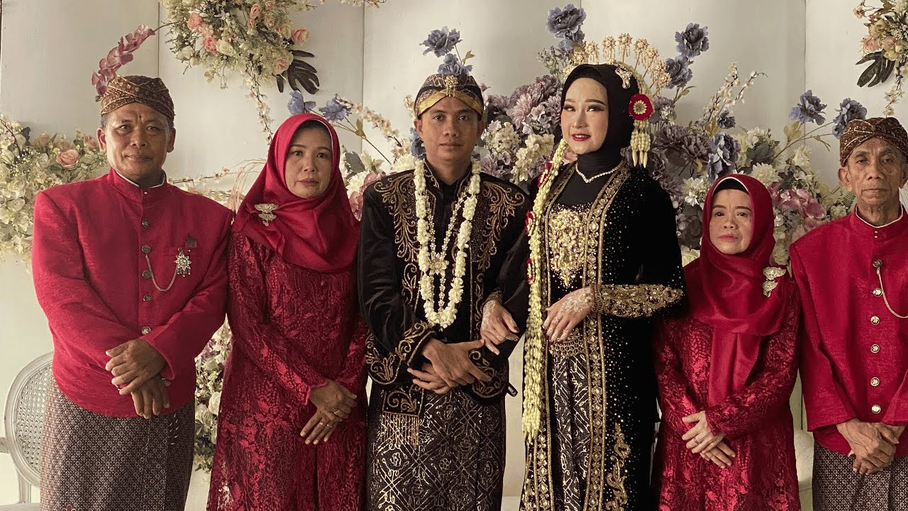 This Traditional Javanese Wedding Moved Everyone to Tears – Full ...