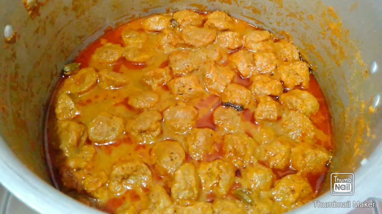 MEAL MAKER CURRY RECIPE / SOYA CHUNKS CURRY RECIPE - YouTube
