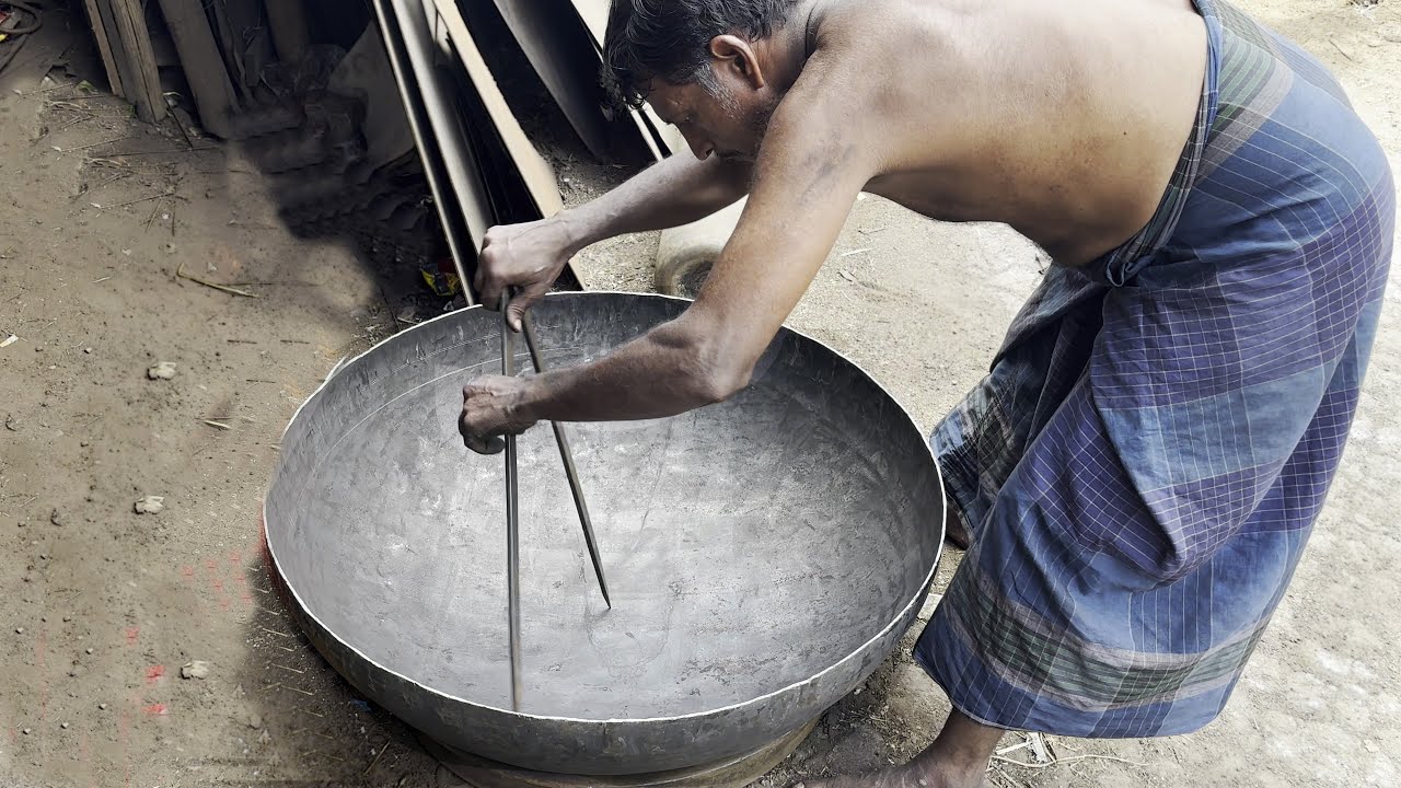 Crafting Big Cooking Pan/Kadai Making in Small Scale Industry - YouTube