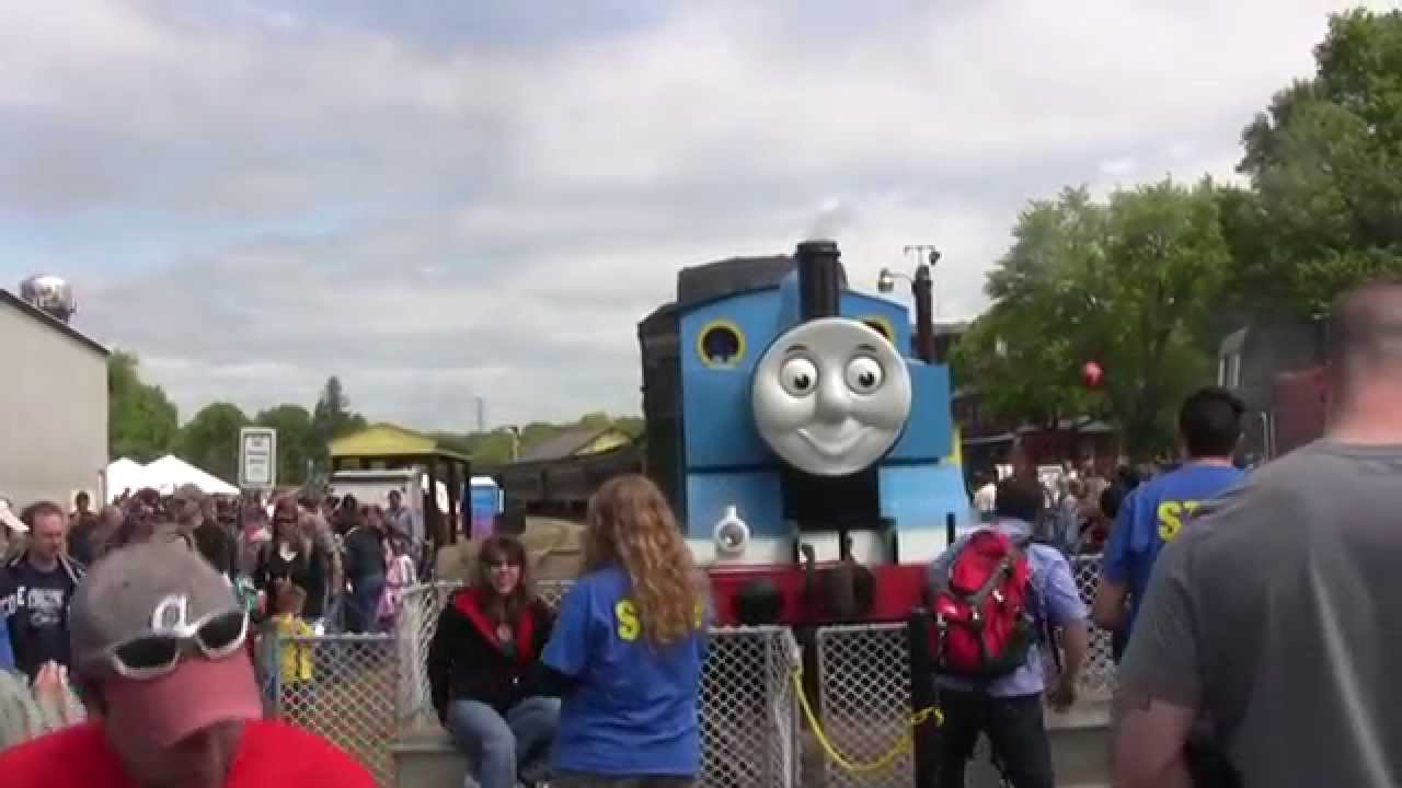 Thomas engine puffing steam at Day Out With Thomas - YouTube