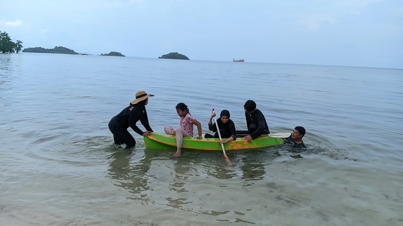 keseruan beain di viovio BEACH BARELANG 5 - YouTube