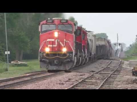 CN 2287 leads M338 - YouTube